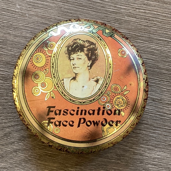 Daher | Bath | Vintage Daher Fascination Face Powder Container | Poshmark